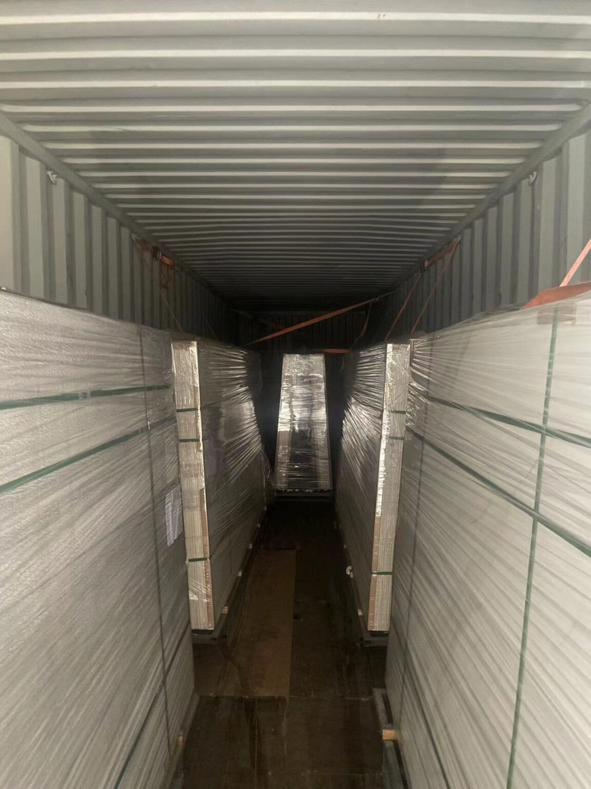 Sintered Stone Slabs Load Container Detail - LINX SURFACES